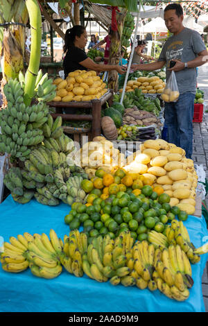 fruit stall, cebu city, philippines Stock Photo - Alamy