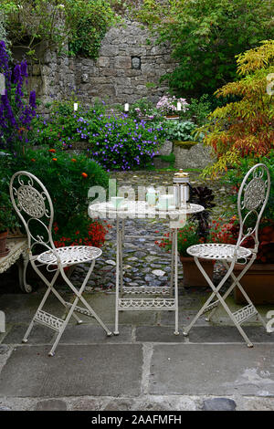 buddha,head,statue,insert,wall,quiet contemplation,table,chairs,seat ...