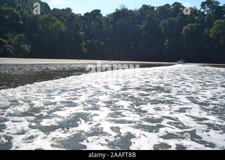 Deserted beach on Costa Rican island Stock Photo - Alamy
