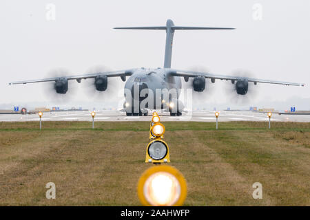 21 November 2019, Bavaria, Graben: Seating possibilities can be seen ...