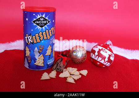 Jacobs Treeselets 2019, Christmas Tree shaped crisps / crackers, based ...