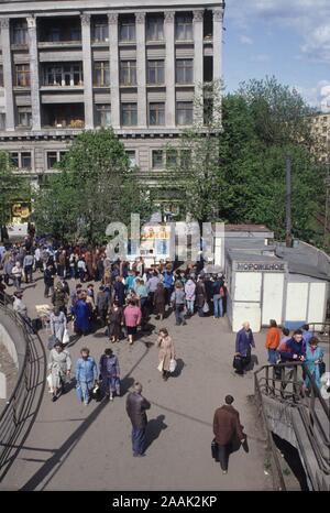 Moskau, Straßenmarkt - Moscow, Street Market Stock Photo - Alamy