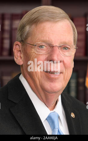 United States Senator Johnny Isakson (Republican of Georgia) awaits the ...