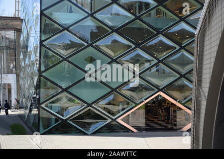 Prada building, designed by architects Herzog de Meuron, Aoyama ...