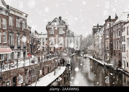UTRECHT - Cold winter weather in the city of Utrecht with severe frost ...