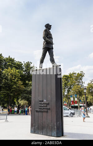 Bronze Statue of Charles de Gaulle, champs elysees, Paris, France Stock ...