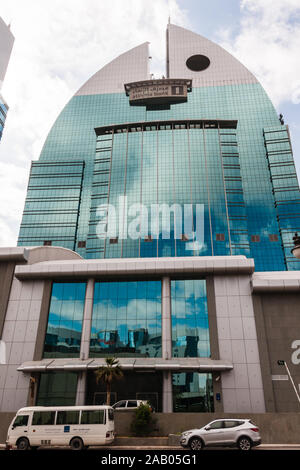 Alinma Bank Head Office Al Anoud Tower, Riyadh Stock Photo - Alamy