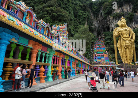New iconic look of Murugan Temple Batu Caves become a new attraction ...