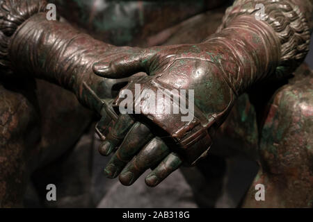 Boxer pugilist greek bronze statue in Rome Stock Photo - Alamy