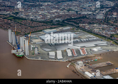 Siemens Blade Factory - wind turbine parts being loaded aboard Bold ...