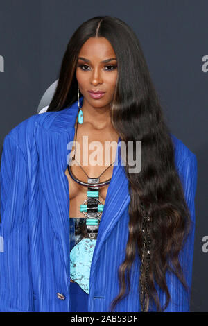 Los Angeles - CA -20191124 - The 2019 American Music Awards Arrivals at ...