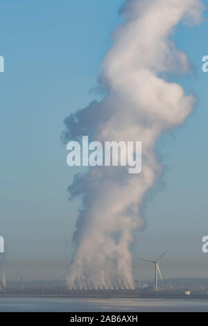 Seabank Power Station on full burn daylight in Avonmouth Stock Photo ...