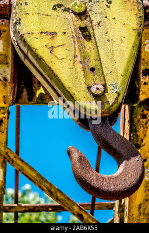 Crane Hook, closeup old grunge dirty metal hoist crane head hook ...