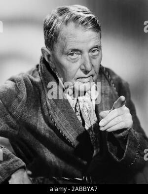 AUNT CLARA, A.E. Matthews, 1954 Stock Photo - Alamy