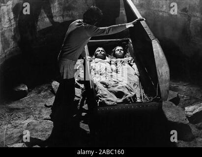 THE BLOOD SPATTERED BRIDE, (aka LA NOVIA ENSANGRENTADA), Maribel Martin ...