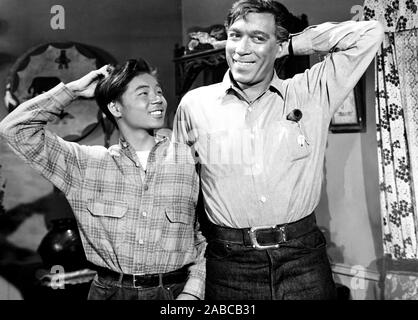 BLACK GOLD, from left, Ducky Louie, Anthony Quinn, Raymond Hatton, 1947 ...