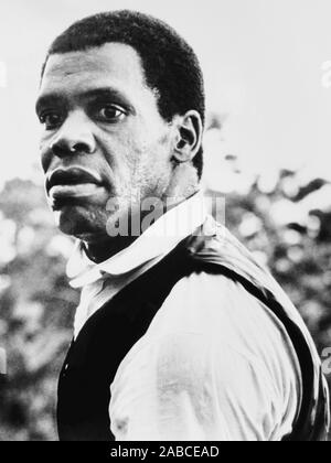 THE COLOR PURPLE (1985) DANNY GLOVER COP 006 Stock Photo - Alamy