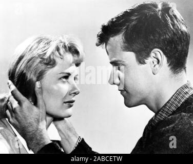 THE DARK AT THE TOP OF THE STAIRS, from left, Shirley Knight, Lee ...