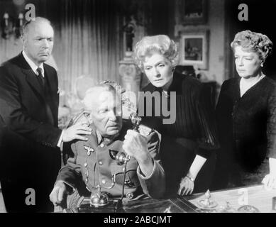 THE FOUR HORSEMEN OF THE APOCALYPSE, from left: Alice Terry, Rudolph ...