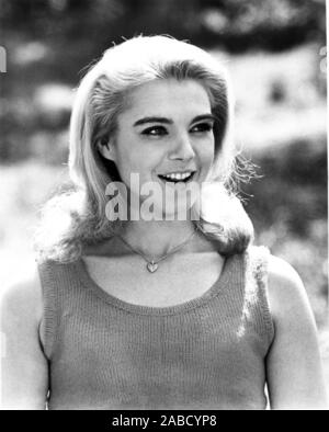 THE LOOKING GLASS WAR (1969) PIA DEGERMARK FRANK PIERSON (DIR) 008 ...