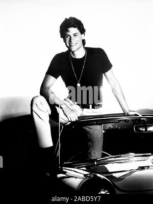 OXFORD BLUES (1984) ROB LOWE, AMANDA PAYS OXB 004 Stock Photo - Alamy