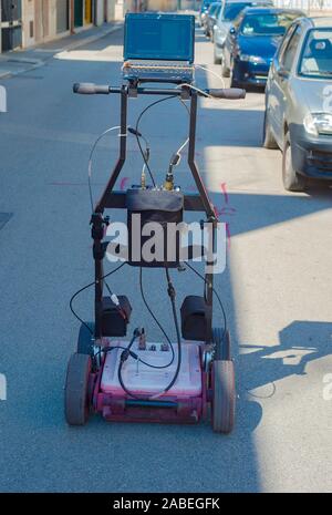 The GPR is a noninvasive method used in geophysics. It is based on the ...