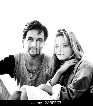 STEALING HOME (1988) MARK HARMON, JODIE FOSTER STHM 003 Stock Photo - Alamy