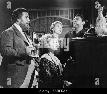 THE SUNDOWNERS, Glynis Johns, 1960 Stock Photo - Alamy