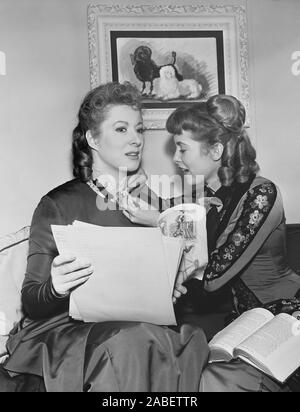 THAT FORSYTE WOMAN, from left: Janet Leigh, Errol Flynn, Greer Garson ...