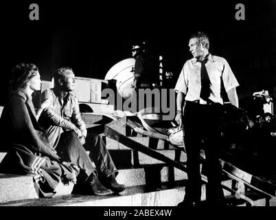 Paul Newman, Faye Dunaway / The Towering Inferno 1974 directed by John ...