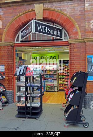 W H WH Smith newspaper kiosk shop store exterior at the railway train ...