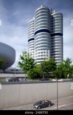 BMW high-rise (4-cylinder) [automated translation] Stock Photo - Alamy