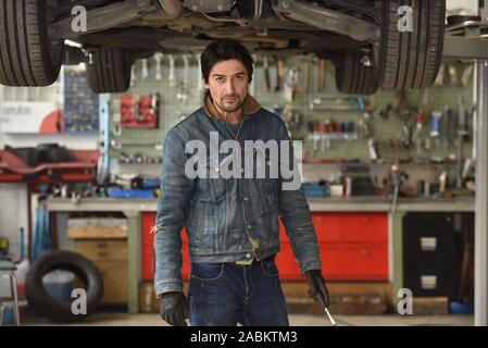Actor Adrian Can in his brother's garage at Stahlgrubering in Munich ...
