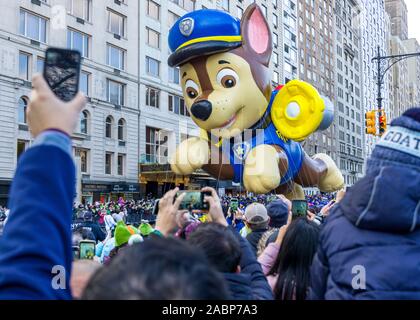 The Paw Patrol Chase balloon at the Macy's Thanksgiving Day Parade on ...