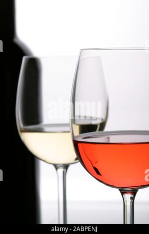 Wein, Weisswein, Glas, Glaeser, Weinglas, Weinglaeser, Bar, Taverne ...