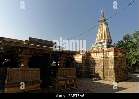 Hemadpanthi Sangameshwar temple Stock Photo - Alamy