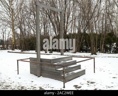 The gallows in the former Nazi concentration camp at Auschwitz where ...