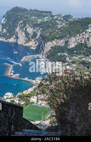 The Phoenician Steps, La Scala Fenicia of Capri, Capri island, Italy ...