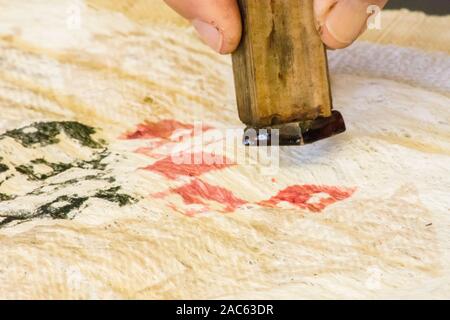 Kapa making on the Big Island: A kapa maker tests two dye plants, 'uki ...