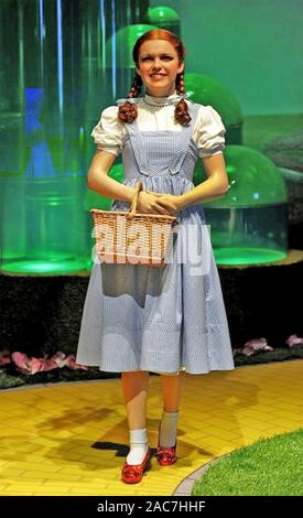 Judy Garland Film: The Wizard Of Oz (USA 1939) Characters: Dorothy Gale ...