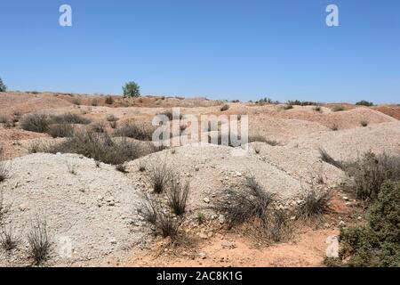 Mullock heaps in the opal fields of Lightning Ridge, The Grawin, New ...