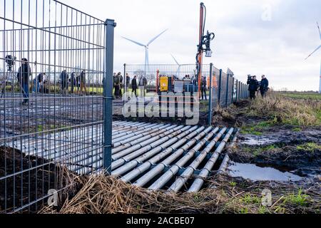 Tinglev, Denmark. 02nd Dec, 2019. The controversial wild boar fence ...