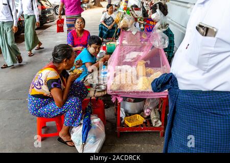 Hawker food in Yangon, Myanmar, Asia Stock Photo - Alamy