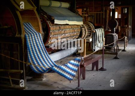 Hand loom weaver early 1900s Stock Photo - Alamy