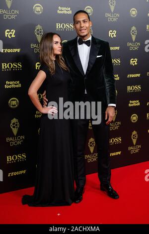 Rike Nooitgedagt, Virgil van Dijk and family arrive at the Best FIFA ...