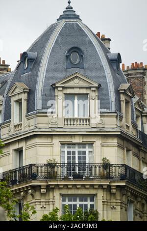 typical French buildings Stock Photo - Alamy