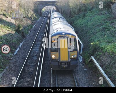 Teynham, Kent, UK. 3rd Dec, 2019. UK Weather: a sunny day in Teynham ...