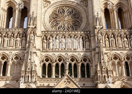 Notre-Dame d'Amiens cathedral. Rose window of the southern transept ...