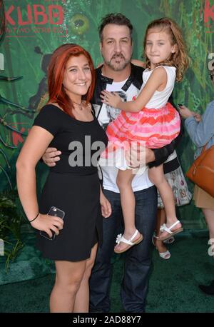 Kelly Baldwin, Joey Fatone, Kloey Fatone at arrivals for KUBO AND THE ...