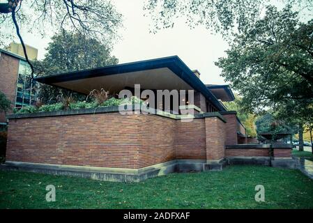 Frederick C. Robie House, designed by American architect Frank Lloyd ...